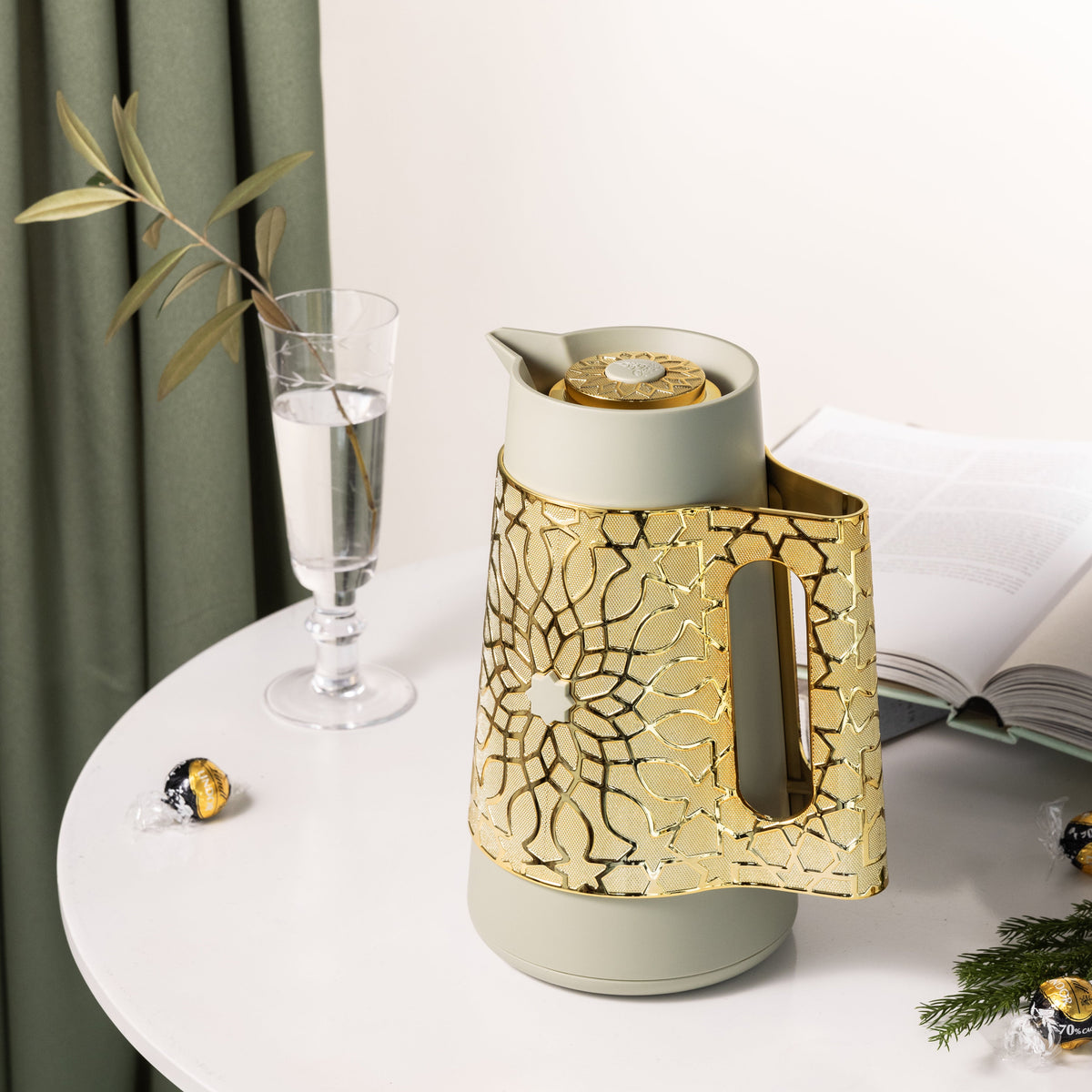 Asala - Vacuum Flask / Thermos - Olive Green & Gold – Otantik Home