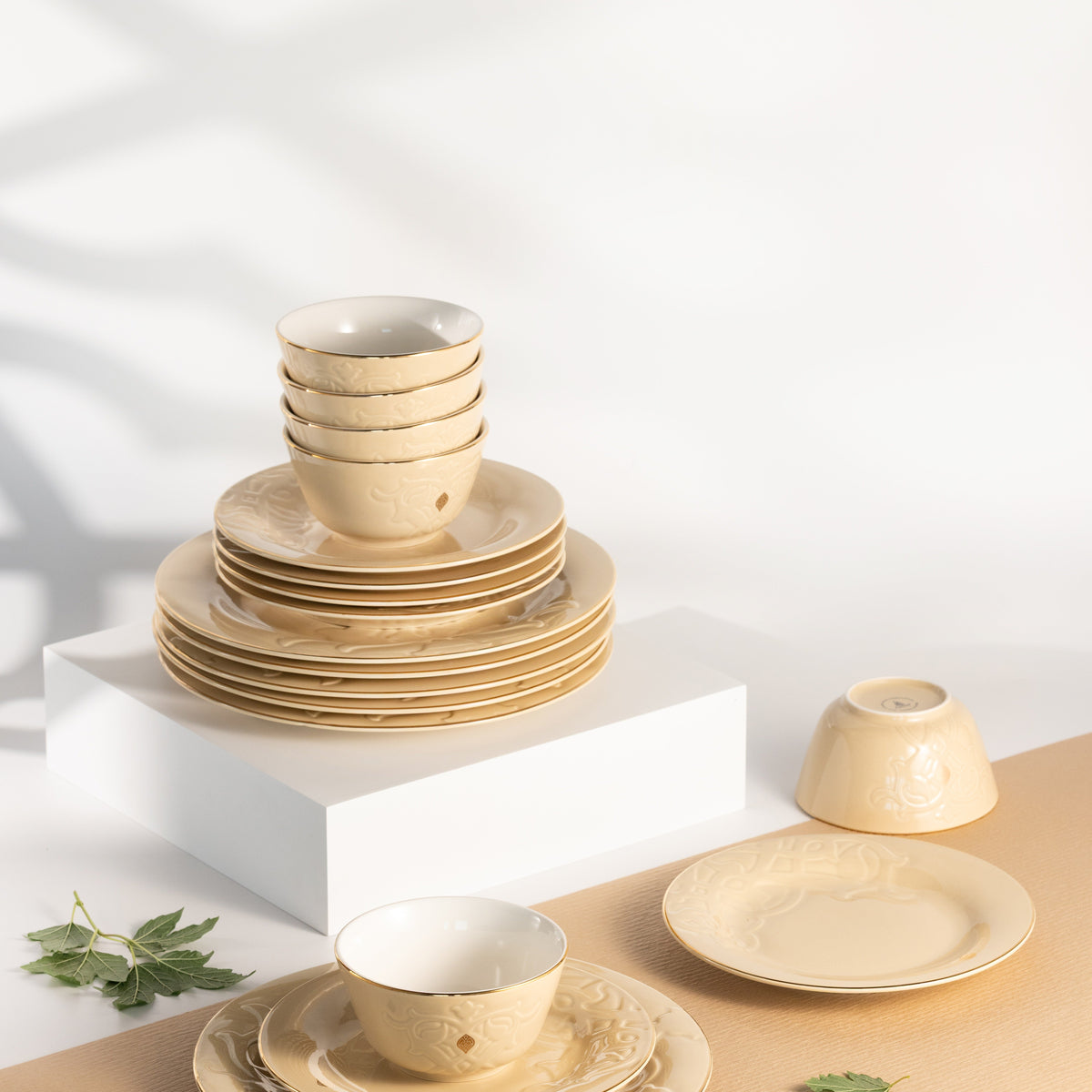 Naqsh - Dinner Set (18-Pc) - Ivory & Gold – Otantik Home